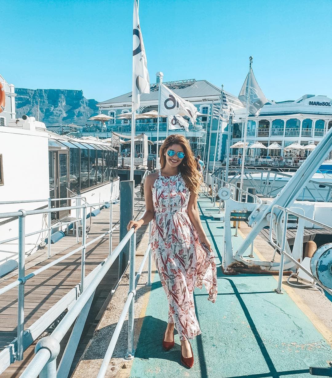 20 Amazing Pictures Of Zoe Brown Prove She Is Living Her Best Life